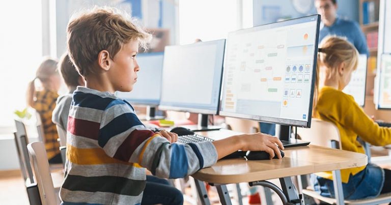 Pros and Cons of Technology in the Classroom | Future Educators